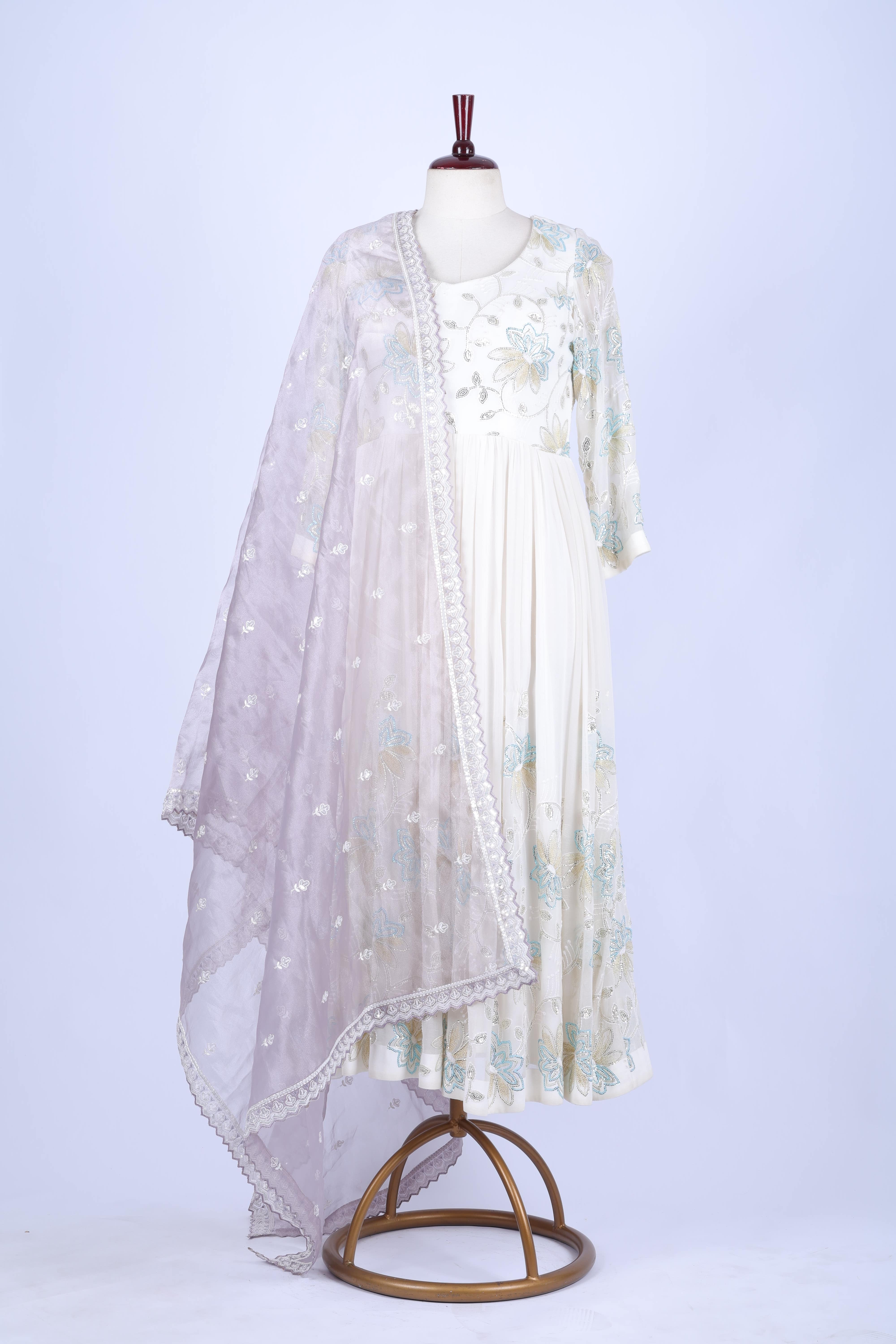 Lilac Embroidered Dupatta – Exclusives By AmarSons